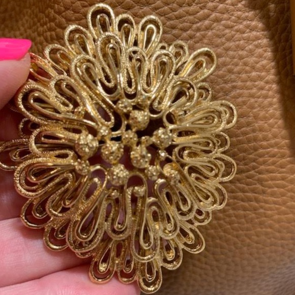 Monet | Jewelry | Vintage Monet Gold Tone Brooch Euc | Poshmark
